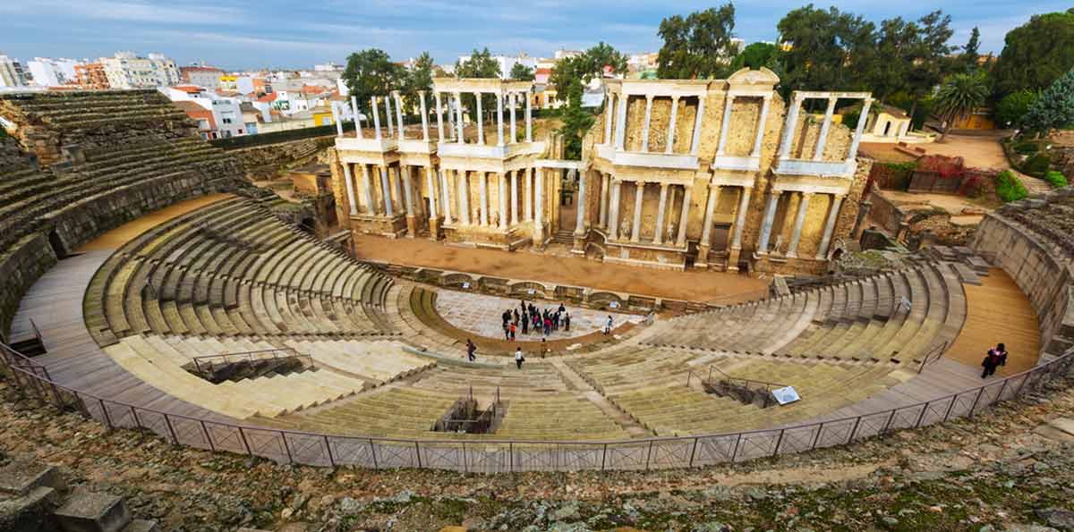 Visita guiada Teatro, Anfiteatro y Museo de Mérida | Nattivus