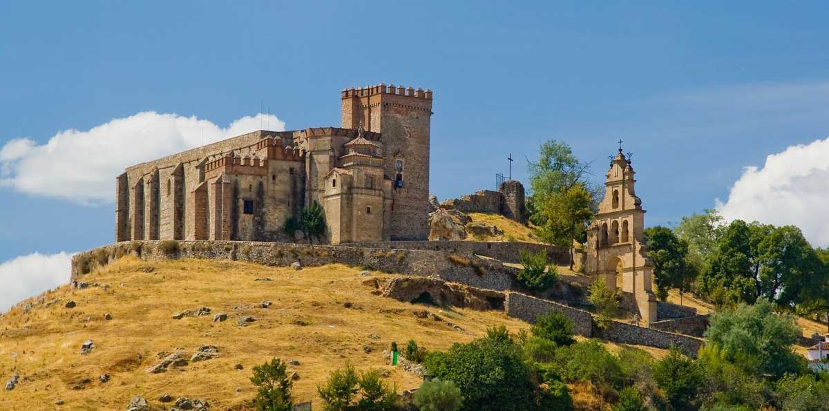 Excursión a Aracena y Gruta de las Maravillas desde Sevilla | Nattivus
